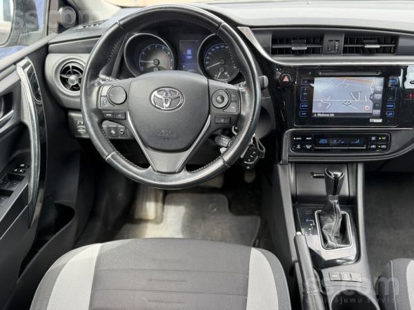 Brown Toyota Auris 2018 in Riga, with an engine capacity of 1.60 L and mileage of 229 thousand km for 9900 €, photo 7 on AUTOMOTO.COM.LV