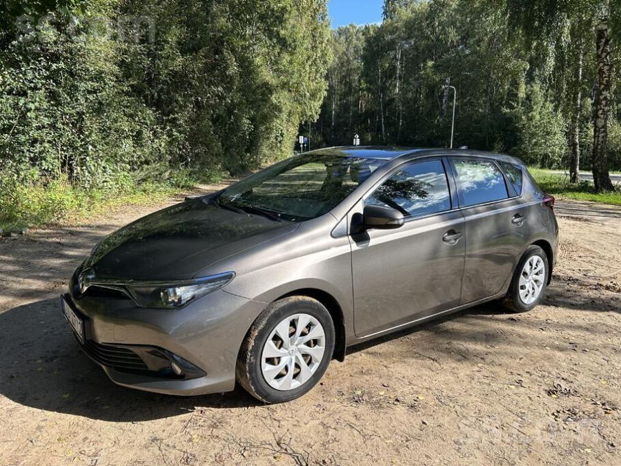 Brūns Toyota Auris 2018 Rīga, ar dzinēja tilpumu 1.60 L un nobraukumu 109 tūkst. km par 10500 €, foto 1 vietnē AUTOMOTO.COM.LV