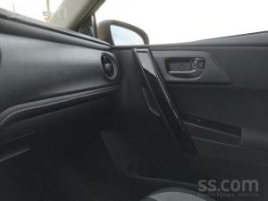 Brown Toyota Auris 2019 in Riga, with an engine capacity of 1.60 L and mileage of 122 thousand km for 12900 €, photo 21 on AUTOMOTO.COM.LV