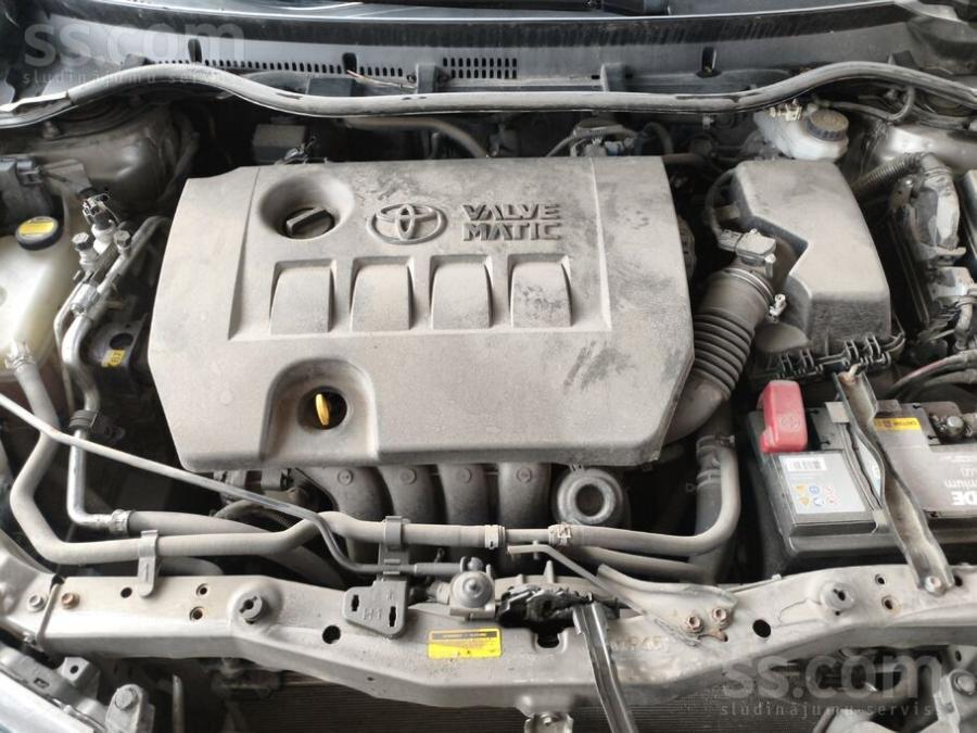 Brown Toyota Auris 2019 in Riga, with an engine capacity of 1.60 L and mileage of 122 thousand km for 12900 €, photo 24 on AUTOMOTO.COM.LV