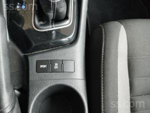 Brown Toyota Auris 2019 in Riga, with an engine capacity of 1.60 L and mileage of 122 thousand km for 12900 €, photo 27 on AUTOMOTO.COM.LV
