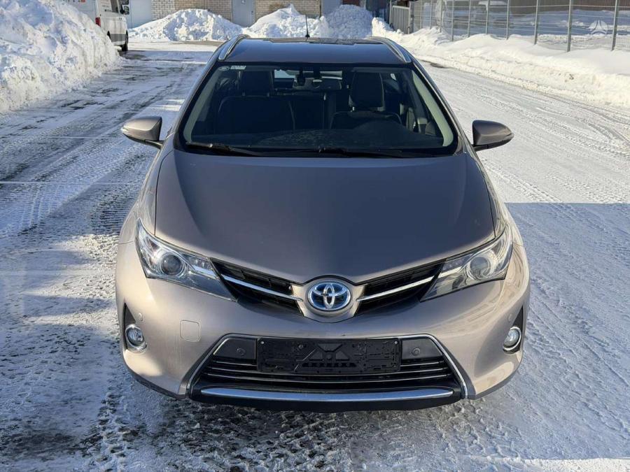 Brūns Toyota Auris 2013 Šauļi, ar dzinēja tilpumu 1.80 L un nobraukumu 208 tūkst. km par 8870 €, foto 6 vietnē AUTOMOTO.COM.LV