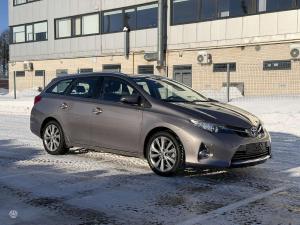 Brūns Toyota Auris 2013 Šauļi, ar dzinēja tilpumu 1.80 L un nobraukumu 208 tūkst. km par 8870 €, foto 7 vietnē AUTOMOTO.COM.LV