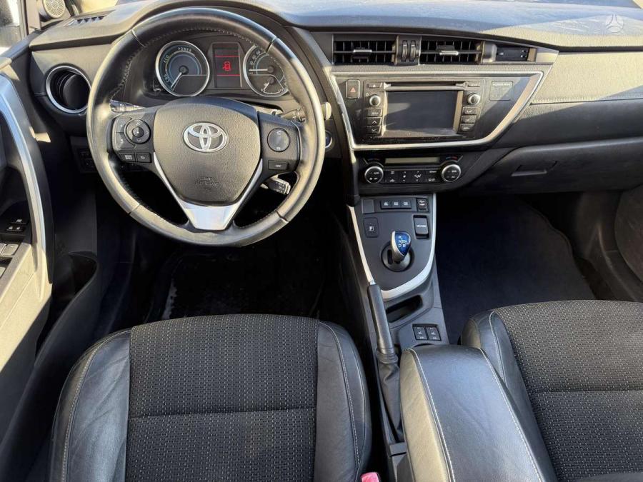 Brūns Toyota Auris 2013 Šauļi, ar dzinēja tilpumu 1.80 L un nobraukumu 208 tūkst. km par 8870 €, foto 19 vietnē AUTOMOTO.COM.LV
