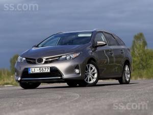 Brūns Toyota Auris 2013 Aizkraukle, ar dzinēja tilpumu 2.00 L un nobraukumu 314 tūkst. km par 6300 €, foto  vietnē AUTOMOTO.COM.LV