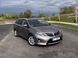 Brūns Toyota Auris 2013 Aizkraukle, ar dzinēja tilpumu 2.00 L un nobraukumu 314 tūkst. km par 6300 €, foto 4 vietnē AUTOMOTO.COM.LV