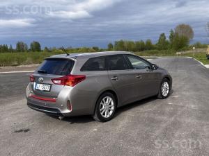 Brūns Toyota Auris 2013 Aizkraukle, ar dzinēja tilpumu 2.00 L un nobraukumu 314 tūkst. km par 6300 €, foto 7 vietnē AUTOMOTO.COM.LV