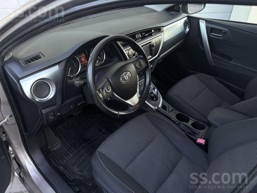 Коричневый Тойота Аурис 2013 в Рига, объемом двигателя 1.80 л и пробегом 243 тыс. км за 6500 €, фото 7 на AUTOMOTO.COM.LV