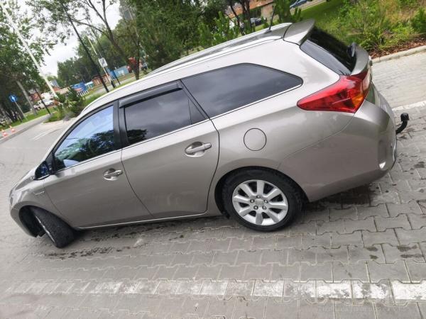 Brūns Toyota Auris 2013 Rīga, ar dzinēja tilpumu 1.80 L un nobraukumu 149 tūkst. km par 9700 €, foto 6 vietnē AUTOMOTO.COM.LV