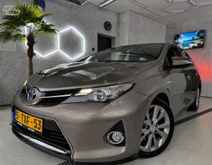 Brown Toyota Auris 2014 in Kaunas, with an engine capacity of 1.80 L and mileage of 280 thousand km for 7950 €, photo 5 on AUTOMOTO.COM.LV