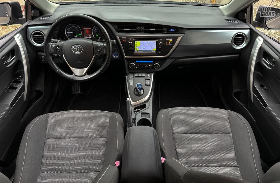 Brown Toyota Auris 2014 in Kaunas, with an engine capacity of 1.80 L and mileage of 280 thousand km for 7950 €, photo 22 on AUTOMOTO.COM.LV