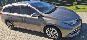 Brown Toyota Auris 2015 in Klaipeda, with an engine capacity of 1.80 L and mileage of 216 thousand km for 9700 €, photo 7 on AUTOMOTO.COM.LV