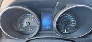 Brown Toyota Auris 2015 in Klaipeda, with an engine capacity of 1.80 L and mileage of 216 thousand km for 9700 €, photo 15 on AUTOMOTO.COM.LV