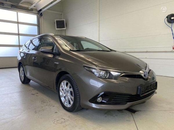 Brūns Toyota Auris 2016 Radviliškis, ar dzinēja tilpumu 1.80 L un nobraukumu 247 tūkst. km par 8950 €, foto 2 vietnē AUTOMOTO.COM.LV