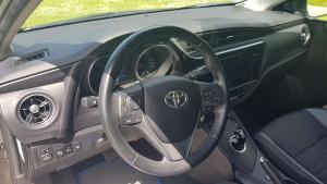 Brown Toyota Auris 2016 in Vilnius, with an engine capacity of 1.80 L and mileage of 166 thousand km for 11900 €, photo 8 on AUTOMOTO.COM.LV