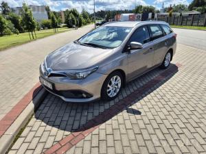 Коричневый Тойота Аурис 2016 в Рига, объемом двигателя 1.60 л и пробегом 320 тыс. км за 6500 €, фото  на AUTOMOTO.COM.LV
