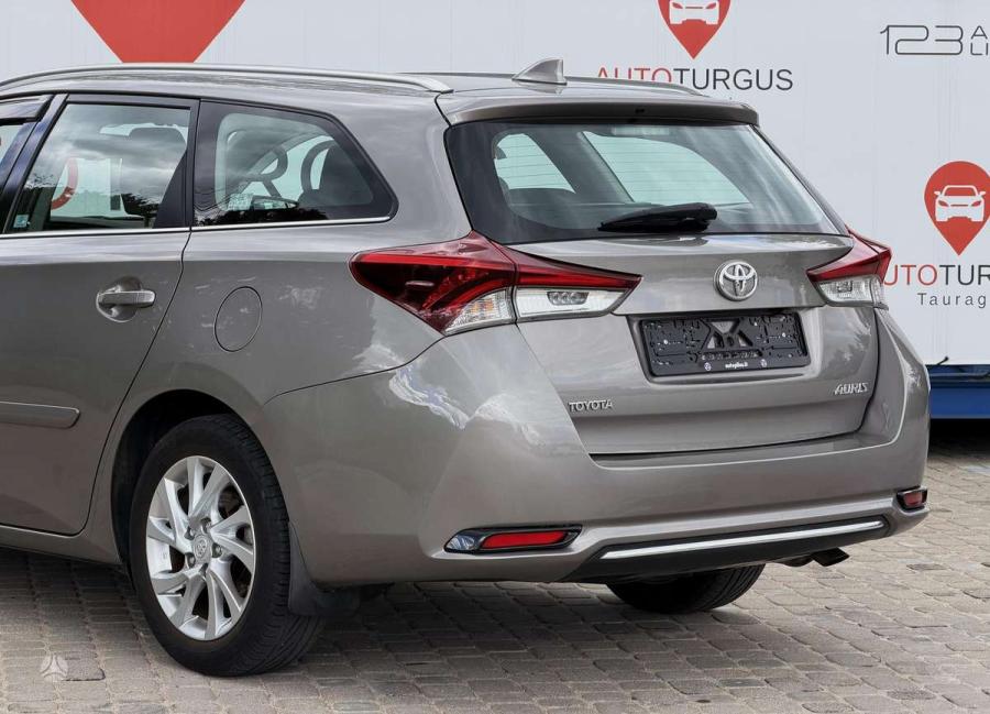 Brūns Toyota Auris 2016 Tauragė, ar dzinēja tilpumu 1.60 L un nobraukumu 94 tūkst. km par 9700 €, foto 8 vietnē AUTOMOTO.COM.LV