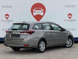 Brūns Toyota Auris 2016 Tauragė, ar dzinēja tilpumu 1.60 L un nobraukumu 94 tūkst. km par 9700 €, foto 9 vietnē AUTOMOTO.COM.LV