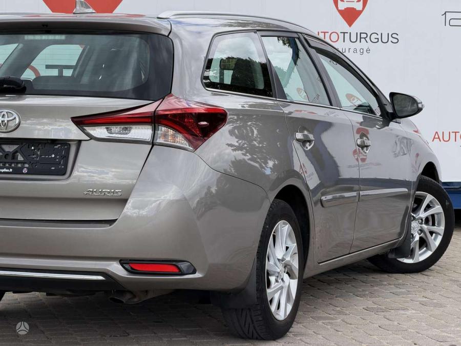 Brūns Toyota Auris 2016 Tauragė, ar dzinēja tilpumu 1.60 L un nobraukumu 94 tūkst. km par 9700 €, foto 10 vietnē AUTOMOTO.COM.LV