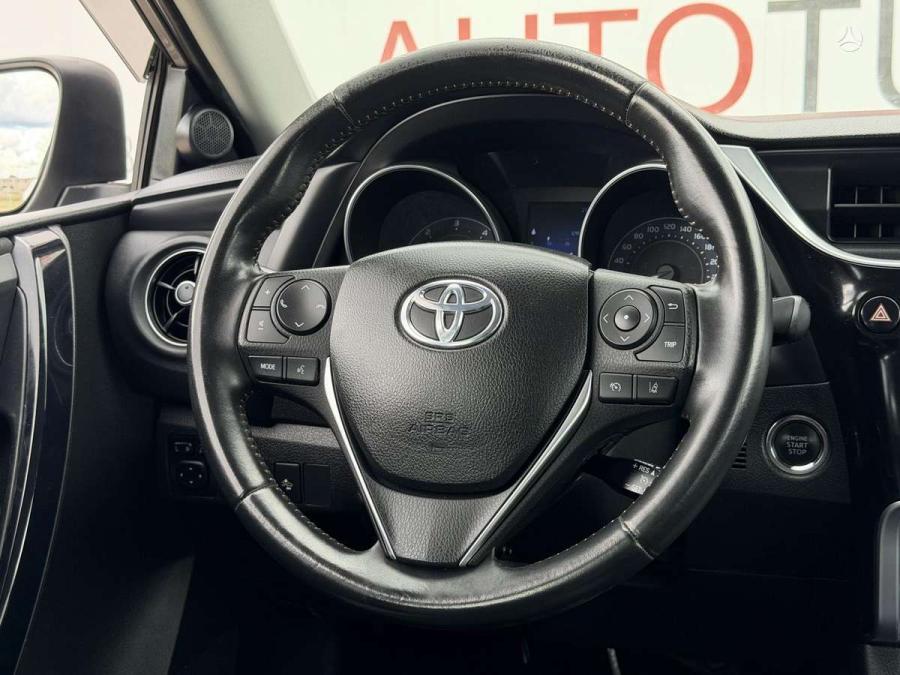 Brūns Toyota Auris 2016 Tauragė, ar dzinēja tilpumu 1.60 L un nobraukumu 94 tūkst. km par 9700 €, foto 19 vietnē AUTOMOTO.COM.LV