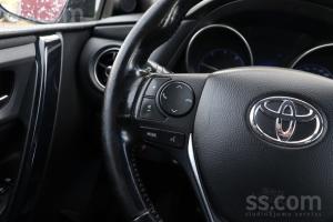 Brūns Toyota Auris 2016 Valmiera, ar dzinēja tilpumu 1.60 L un nobraukumu 323 tūkst. km par 5900 €, foto 18 vietnē AUTOMOTO.COM.LV