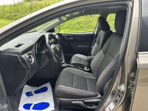 Brown Toyota Auris 2017 in Vilnius, with an engine capacity of 1.80 L and mileage of 264 thousand km for 10200 €, photo 15 on AUTOMOTO.COM.LV