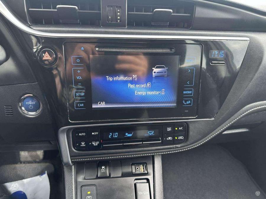 Brown Toyota Auris 2017 in Vilnius, with an engine capacity of 1.80 L and mileage of 264 thousand km for 10200 €, photo 27 on AUTOMOTO.COM.LV