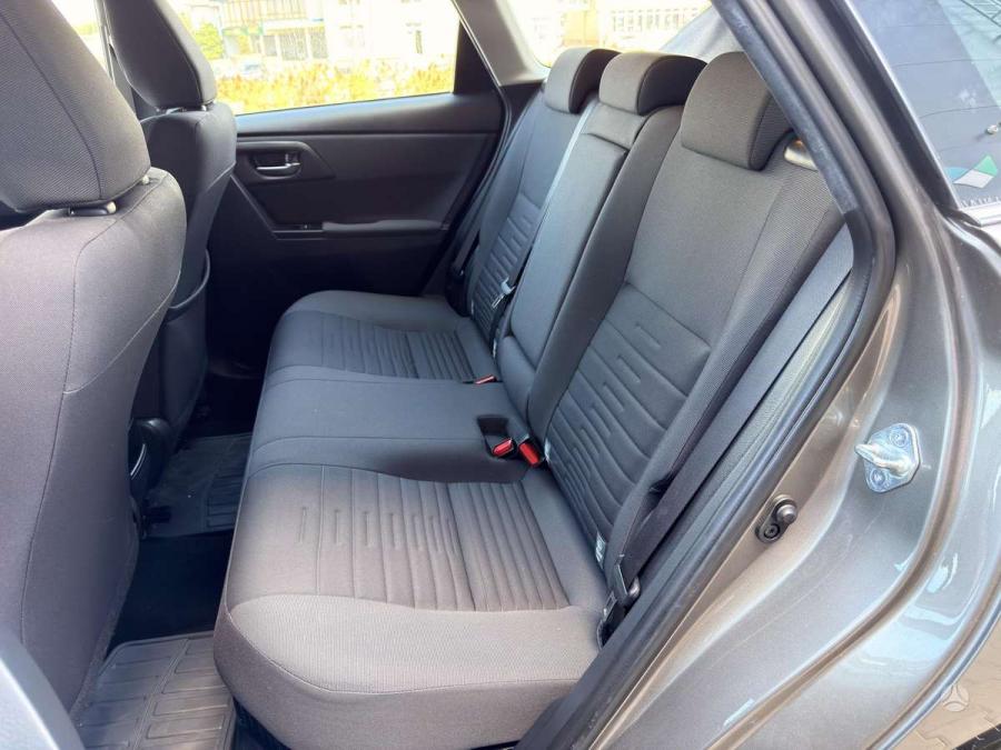 Brūns Toyota Auris 2017 Viļņa, ar dzinēja tilpumu 1.80 L un nobraukumu 173 tūkst. km par 11800 €, foto 17 vietnē AUTOMOTO.COM.LV