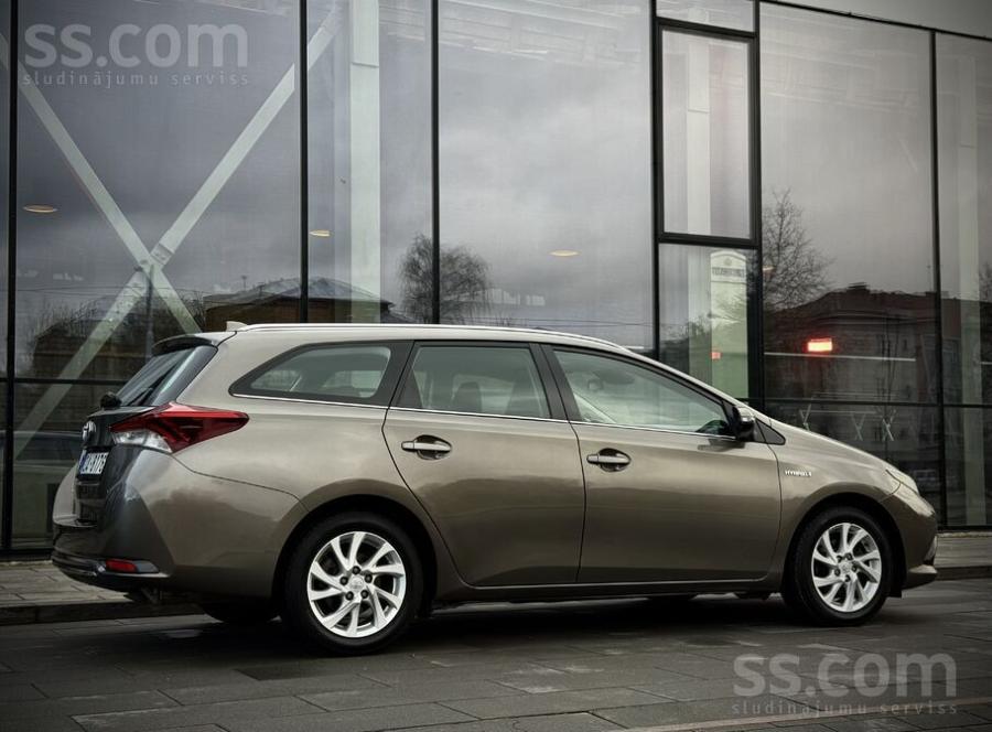 Brūns Toyota Auris 2018 Rīga, ar dzinēja tilpumu 1.80 L un nobraukumu 188 tūkst. km par 10900 €, foto 7 vietnē AUTOMOTO.COM.LV