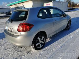 Toyota Auris 2008 Rīga, ar dzinēja tilpumu 2.00 L un nobraukumu 275 tūkst. km par 2100 €, foto 5 vietnē AUTOMOTO.COM.LV
