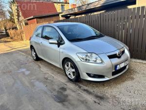 Toyota Auris 2008 in Riga, with an engine capacity of 2.00 L and mileage of 275 thousand km for 2100 €, photo  on AUTOMOTO.COM.LV