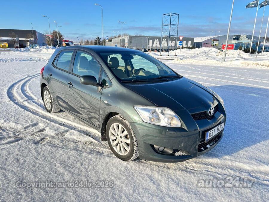 Zaļš Toyota Auris 2007 Tallina, ar dzinēja tilpumu 1.60 L un nobraukumu 131 tūkst. km par 3950 €, foto 1 vietnē AUTOMOTO.COM.LV