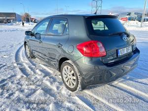 Zaļš Toyota Auris 2007 Tallina, ar dzinēja tilpumu 1.60 L un nobraukumu 131 tūkst. km par 3950 €, foto 4 vietnē AUTOMOTO.COM.LV