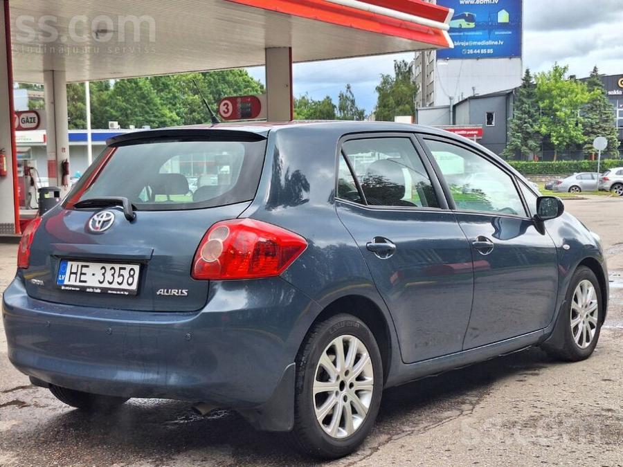Zaļš Toyota Auris 2008 Rīga, ar dzinēja tilpumu 1.60 L un nobraukumu 223 tūkst. km par 2450 €, foto 7 vietnē AUTOMOTO.COM.LV