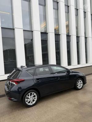 Zaļš Toyota Auris 2016 Viļņa, ar dzinēja tilpumu 1.60 L un nobraukumu 82 tūkst. km par 9290 €, foto 3 vietnē AUTOMOTO.COM.LV