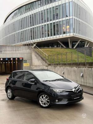 Zaļš Toyota Auris 2016 Viļņa, ar dzinēja tilpumu 1.60 L un nobraukumu 82 tūkst. km par 9290 €, foto 12 vietnē AUTOMOTO.COM.LV