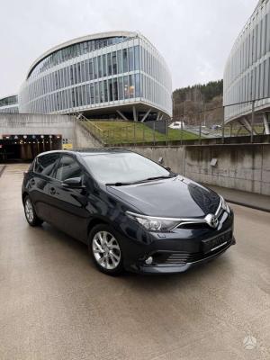 Zaļš Toyota Auris 2016 Viļņa, ar dzinēja tilpumu 1.60 L un nobraukumu 82 tūkst. km par 9290 €, foto 16 vietnē AUTOMOTO.COM.LV
