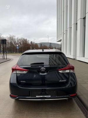 Zaļš Toyota Auris 2016 Viļņa, ar dzinēja tilpumu 1.60 L un nobraukumu 82 tūkst. km par 9290 €, foto 20 vietnē AUTOMOTO.COM.LV