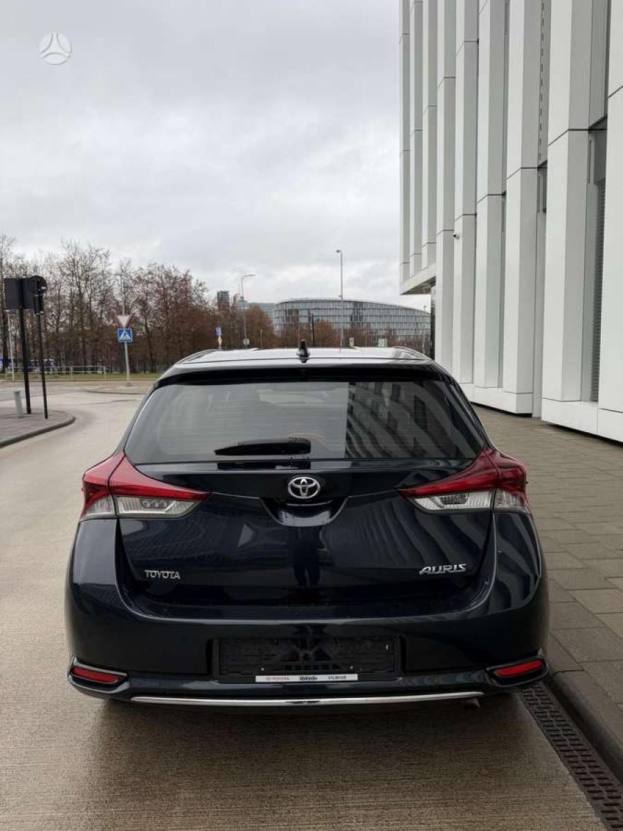 Zaļš Toyota Auris 2016 Viļņa, ar dzinēja tilpumu 1.60 L un nobraukumu 82 tūkst. km par 9290 €, foto 20 vietnē AUTOMOTO.COM.LV