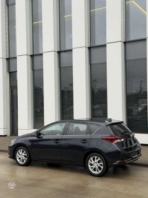Zaļš Toyota Auris 2016 Viļņa, ar dzinēja tilpumu 1.60 L un nobraukumu 82 tūkst. km par 9290 €, foto 22 vietnē AUTOMOTO.COM.LV