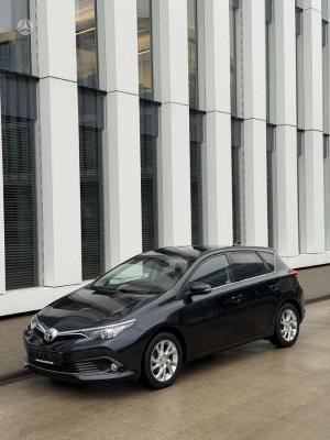 Zaļš Toyota Auris 2016 Viļņa, ar dzinēja tilpumu 1.60 L un nobraukumu 82 tūkst. km par 9290 €, foto 24 vietnē AUTOMOTO.COM.LV