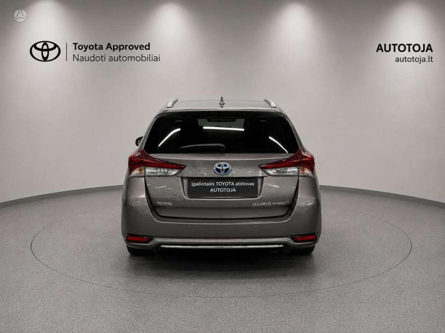 Zaļš Toyota Auris 2016 Kauņa, ar dzinēja tilpumu 1.80 L un nobraukumu 157 tūkst. km par 12500 €, foto 5 vietnē AUTOMOTO.COM.LV