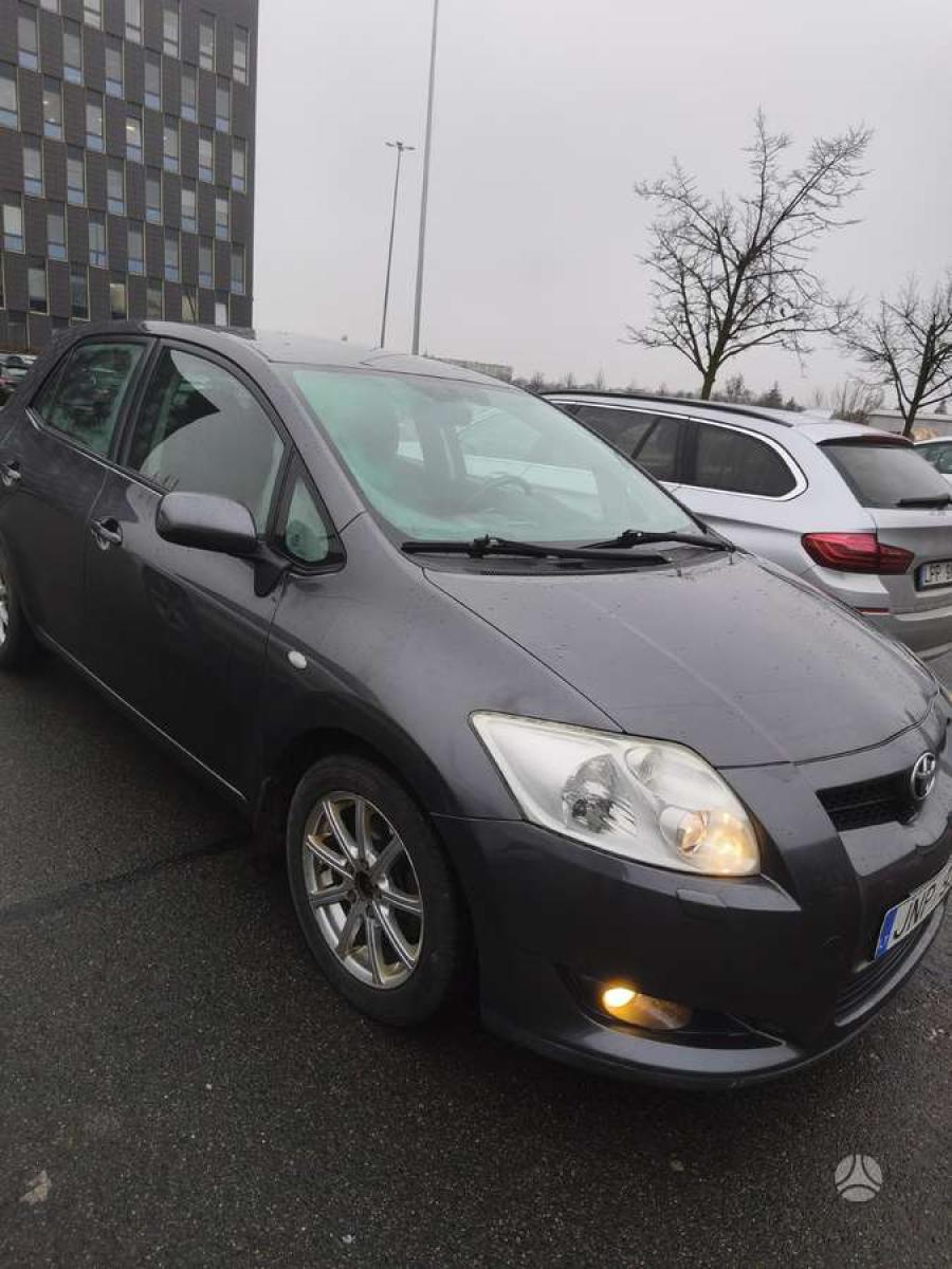 Grey Toyota Auris 2007 in Kaunas, with an engine capacity of 1.36 L and mileage of 321 thousand km for 1990 €, photo 19 on AUTOMOTO.COM.LV