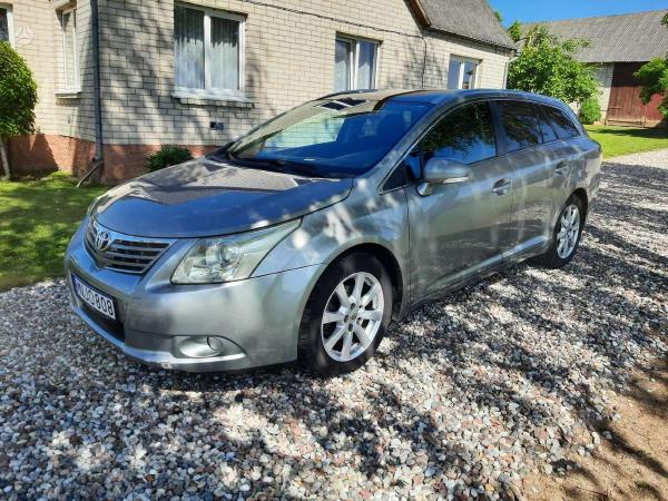 Grey Toyota Auris 2007 in Jurbarkas, with an engine capacity of 2.00 L and mileage of 284 thousand km for 1550 €, photo 6 on AUTOMOTO.COM.LV