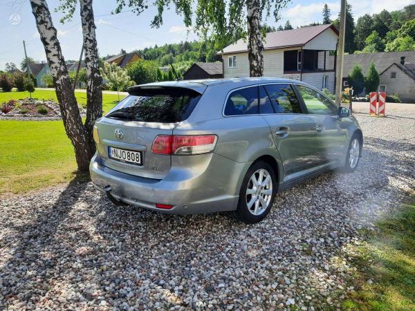 Grey Toyota Auris 2007 in Jurbarkas, with an engine capacity of 2.00 L and mileage of 284 thousand km for 1550 €, photo 7 on AUTOMOTO.COM.LV