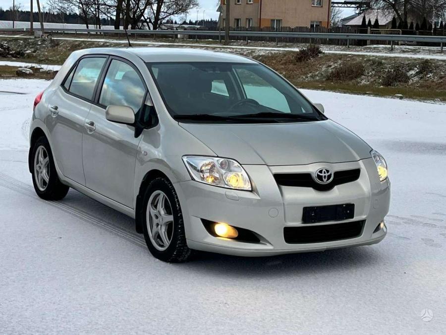 Grey Toyota Auris 2007 in Radviliskis, with an engine capacity of 1.36 L and mileage of 141 thousand km for 3050 €, photo 9 on AUTOMOTO.COM.LV