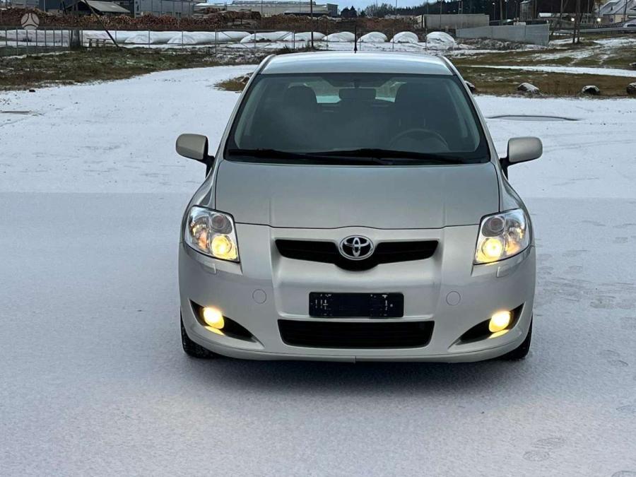 Grey Toyota Auris 2007 in Radviliskis, with an engine capacity of 1.36 L and mileage of 141 thousand km for 3050 €, photo 10 on AUTOMOTO.COM.LV