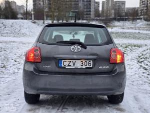 Pelēks Toyota Auris 2007 Viļņa, ar dzinēja tilpumu 1.60 L un nobraukumu 329 tūkst. km par 2000 €, foto 7 vietnē AUTOMOTO.COM.LV