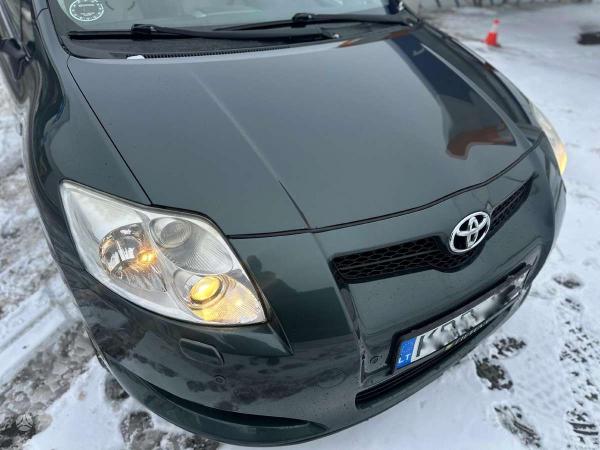 Grey Toyota Auris 2007 in Vilnius, with an engine capacity of 1.60 L and mileage of 294 thousand km for 2900 €, photo 8 on AUTOMOTO.COM.LV