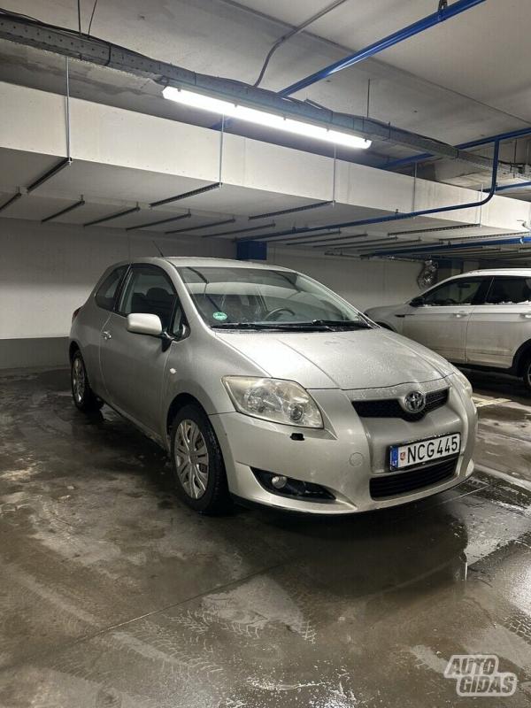Grey Toyota Auris 2007 in Vilnius, with an engine capacity of 1.60 L and mileage of 152 thousand km for 1900 €, photo 1 on AUTOMOTO.COM.LV